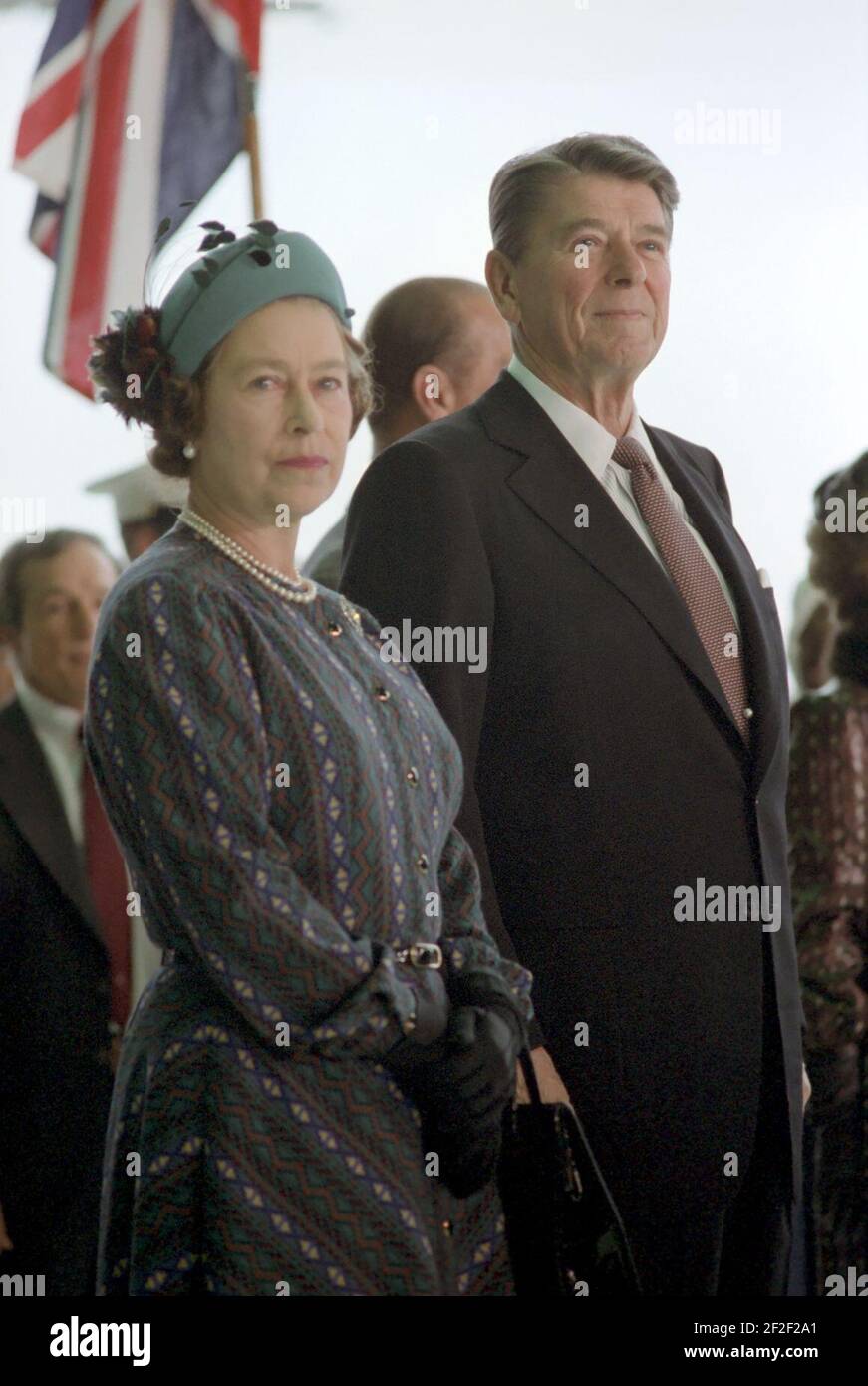 President ronald reagan queen elizabeth ii hi-res stock photography and ...