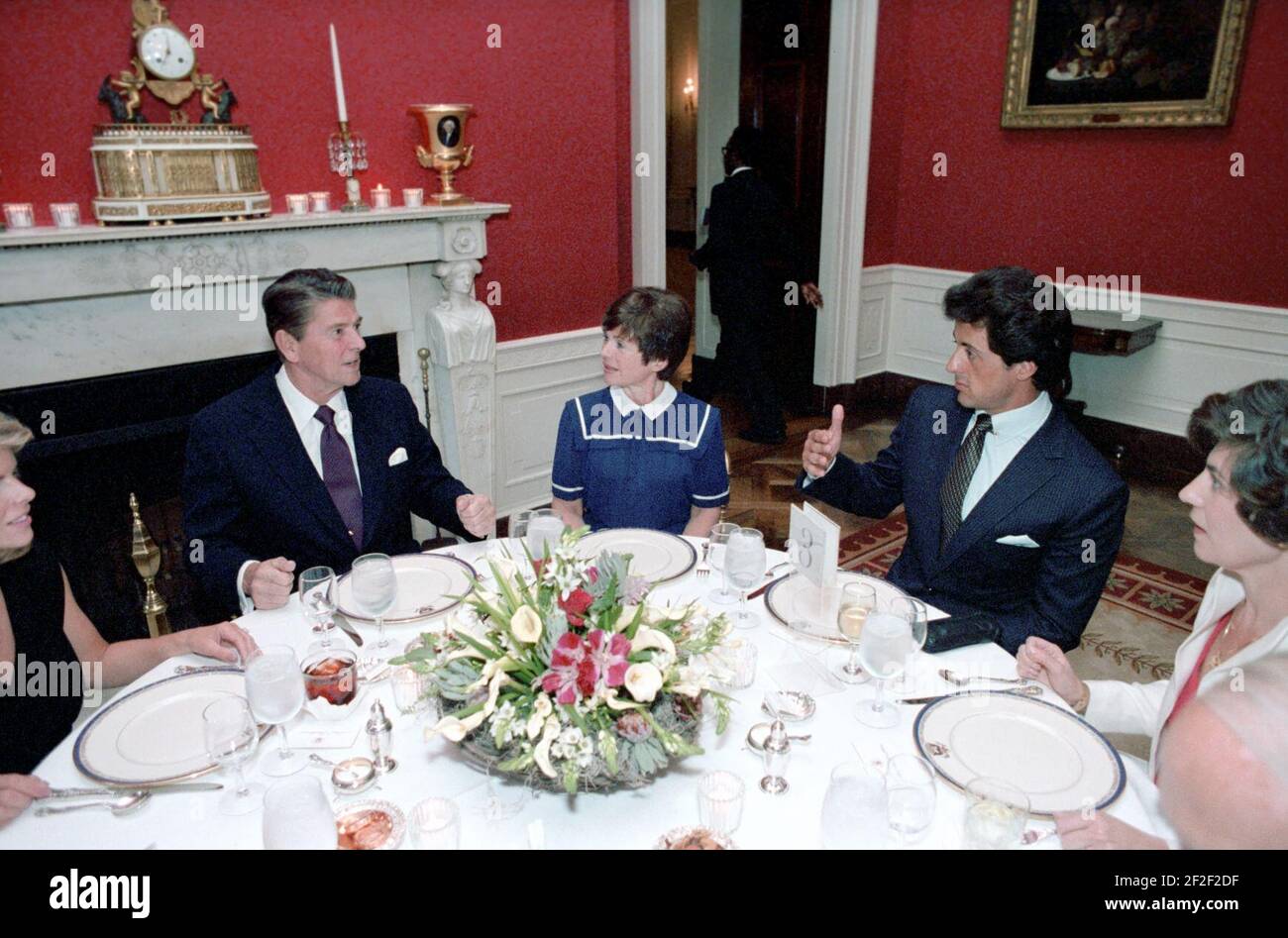 President Ronald Reagan and Sylvester Stallone in the Red Room Stock ...