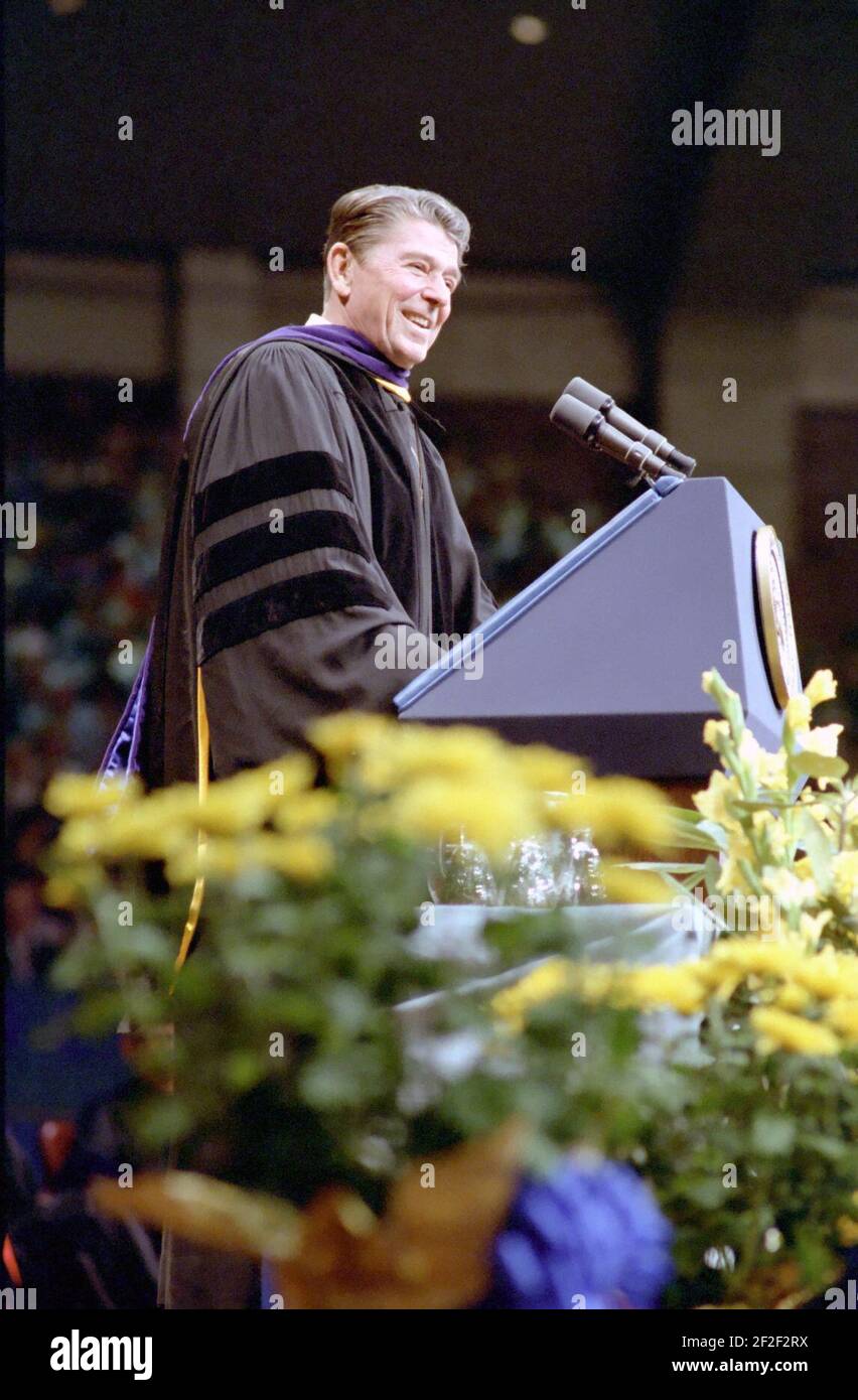 President Ronald Reagan giving speech at Commencement ceremony at ...