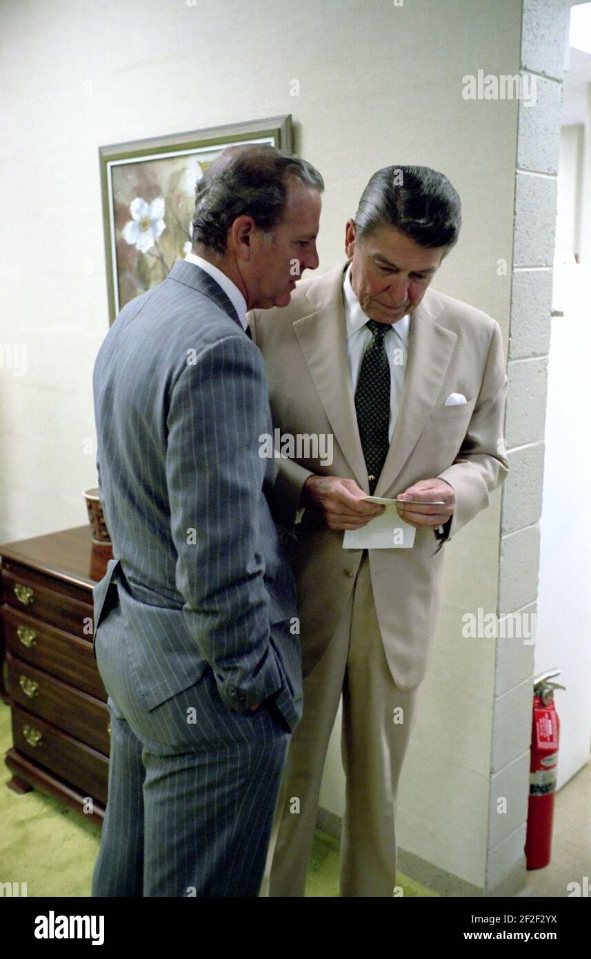 James baker ronald reagan hi-res stock photography and images - Alamy