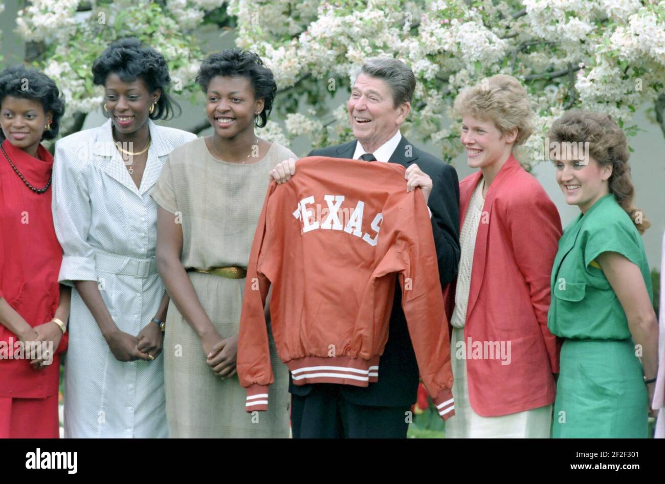 Ronald reagan rose garden hi-res stock photography and images - Alamy