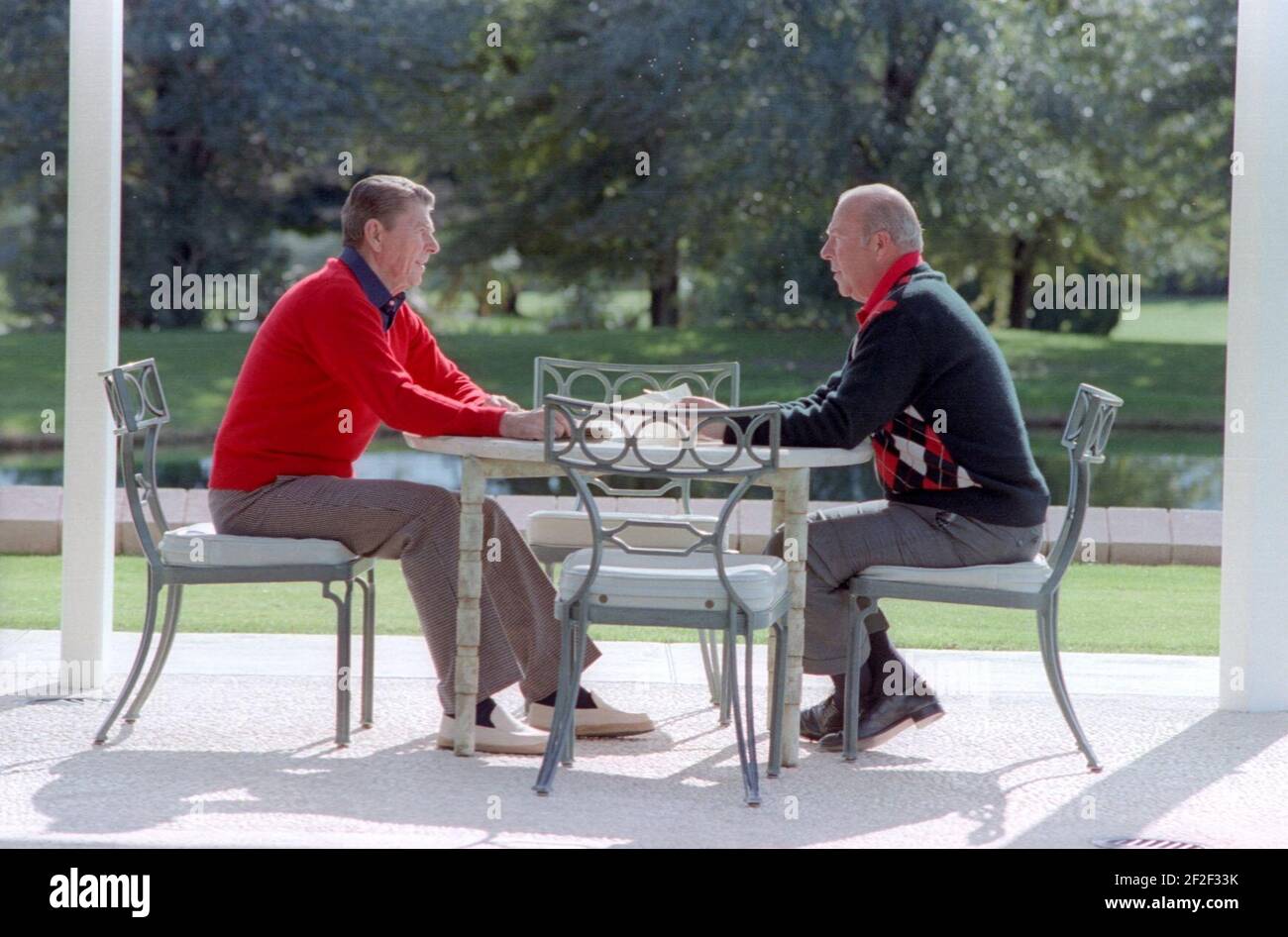 George shultz hi-res stock photography and images - Alamy