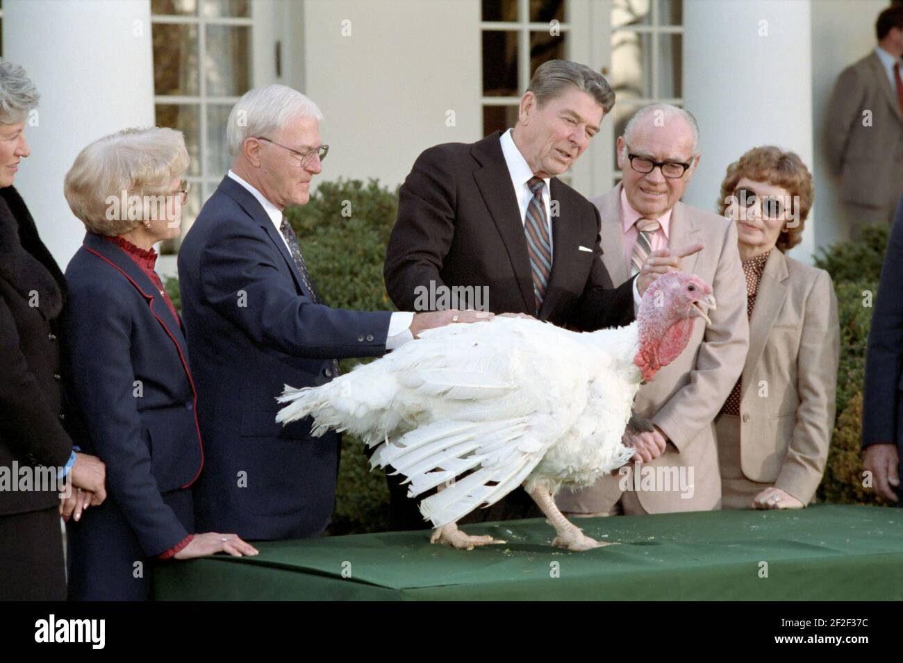 President Ronald Reagan receives the 36th White House Thanksgiving ...