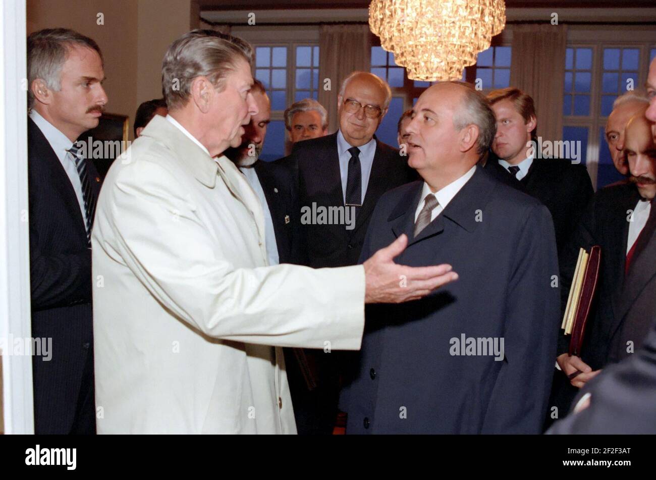 President Ronald Reagan says goodbye to Soviet General Secretary ...