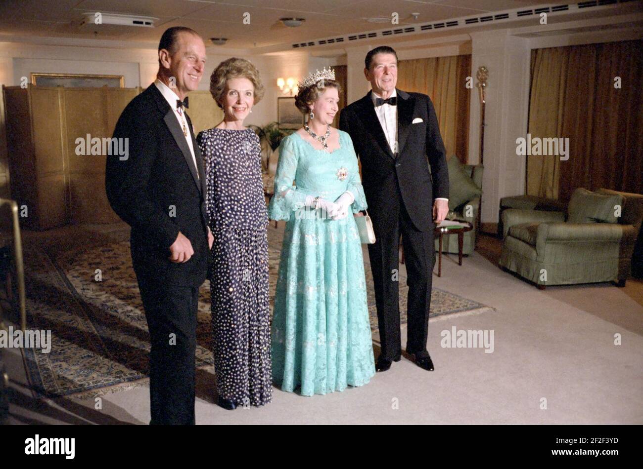 President reagan queen elizabeth ii hi-res stock photography and images ...