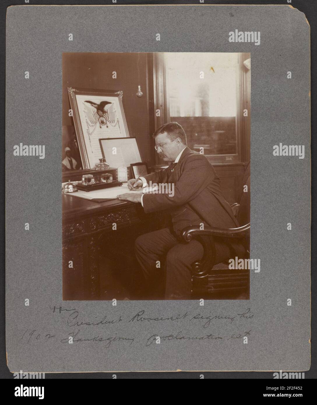 President Roosevelt signing his 1902 Thanksgiving Proclamation act ...