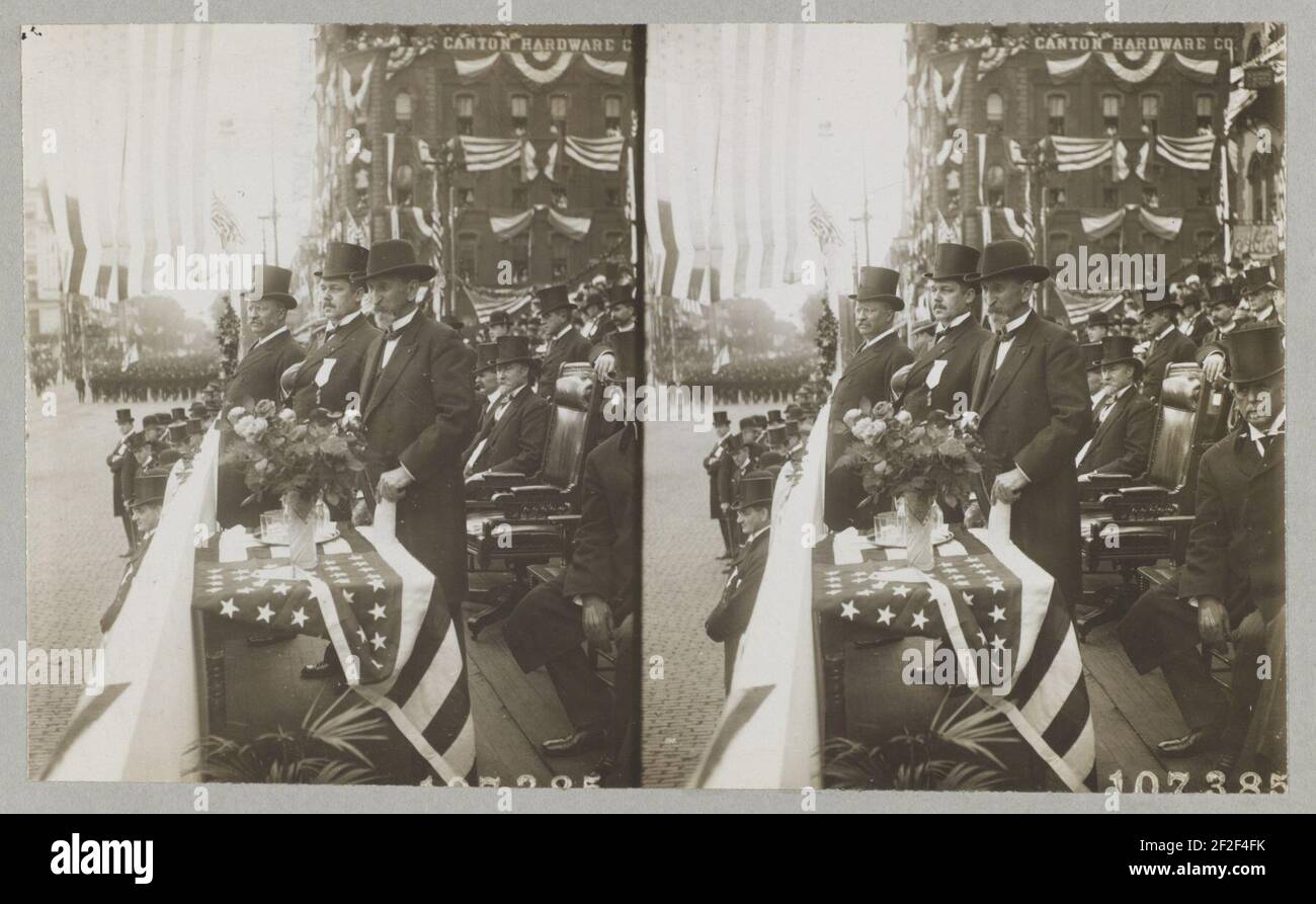 President Theodore Roosevelt standing with men viewing parade Stock ...