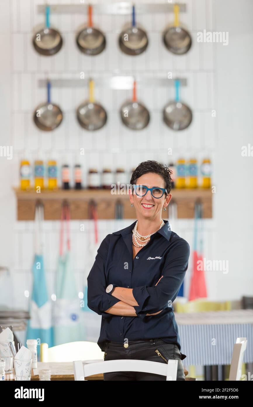 Grace harding hi-res stock photography and images - Alamy