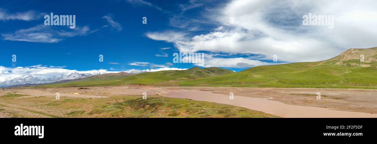 Natural scenery of Tibetan Plateau in China Stock Photo - Alamy