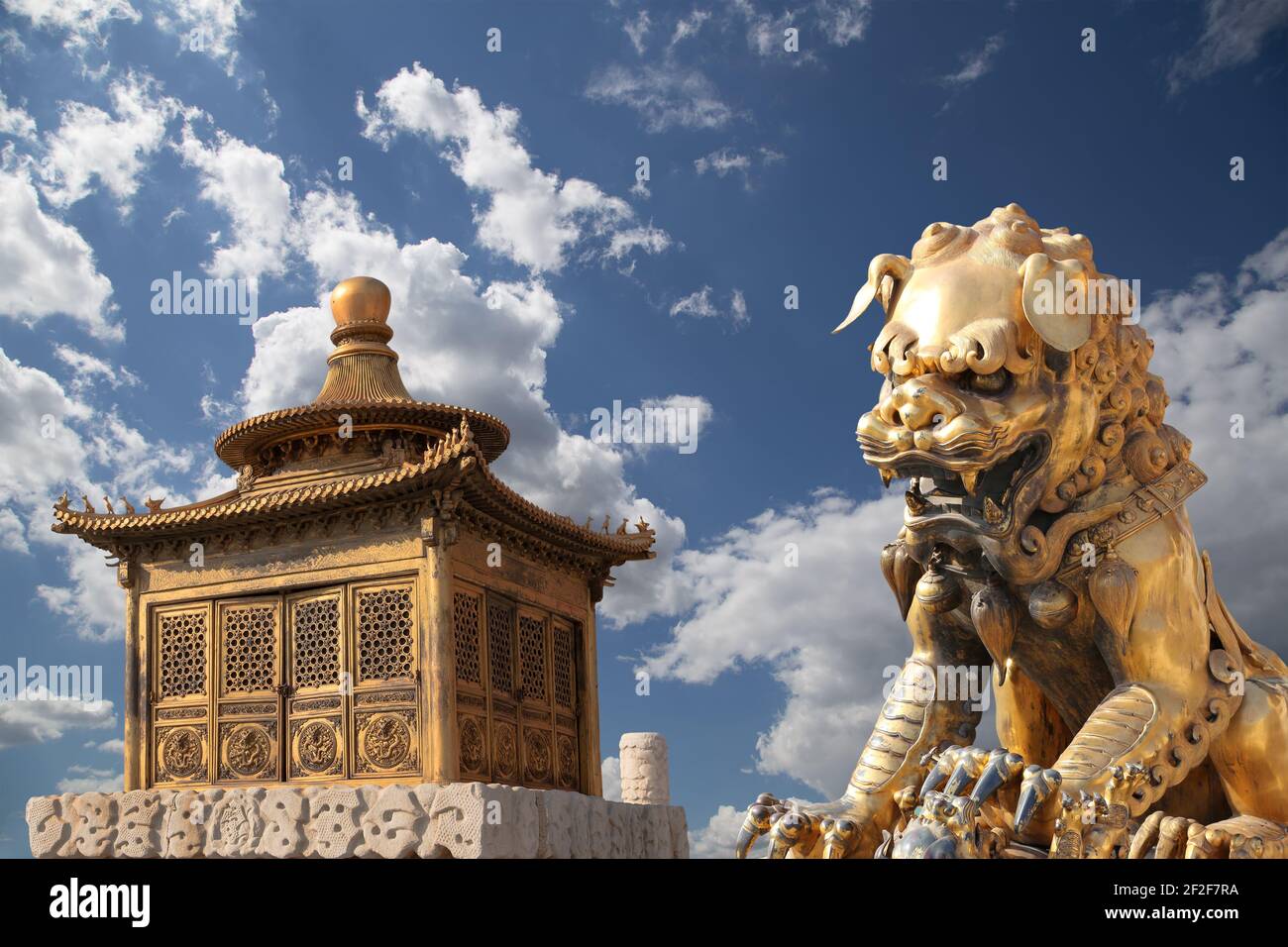 bronze Chinese dragon statue and bronze pagoda in the Forbidden City ...