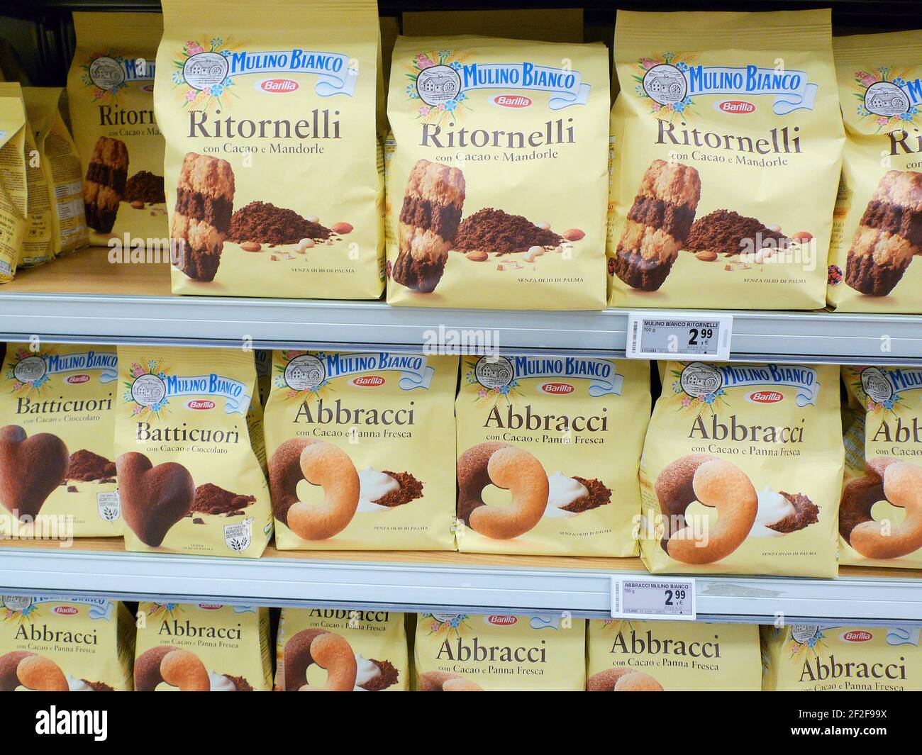 BARILLA MULINO BIANCO BOXES OF COOKIES AND SNAKS ON A SHELF OF A FOOD ...