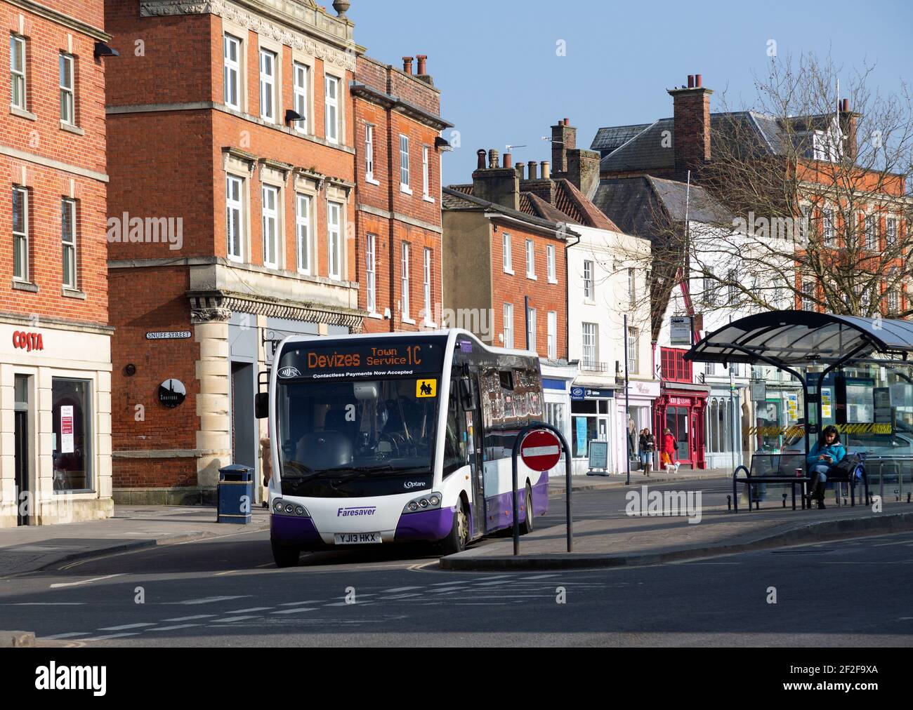 Single-decker Faresaver bus town centre bus stop, Market Place, Devizes ...