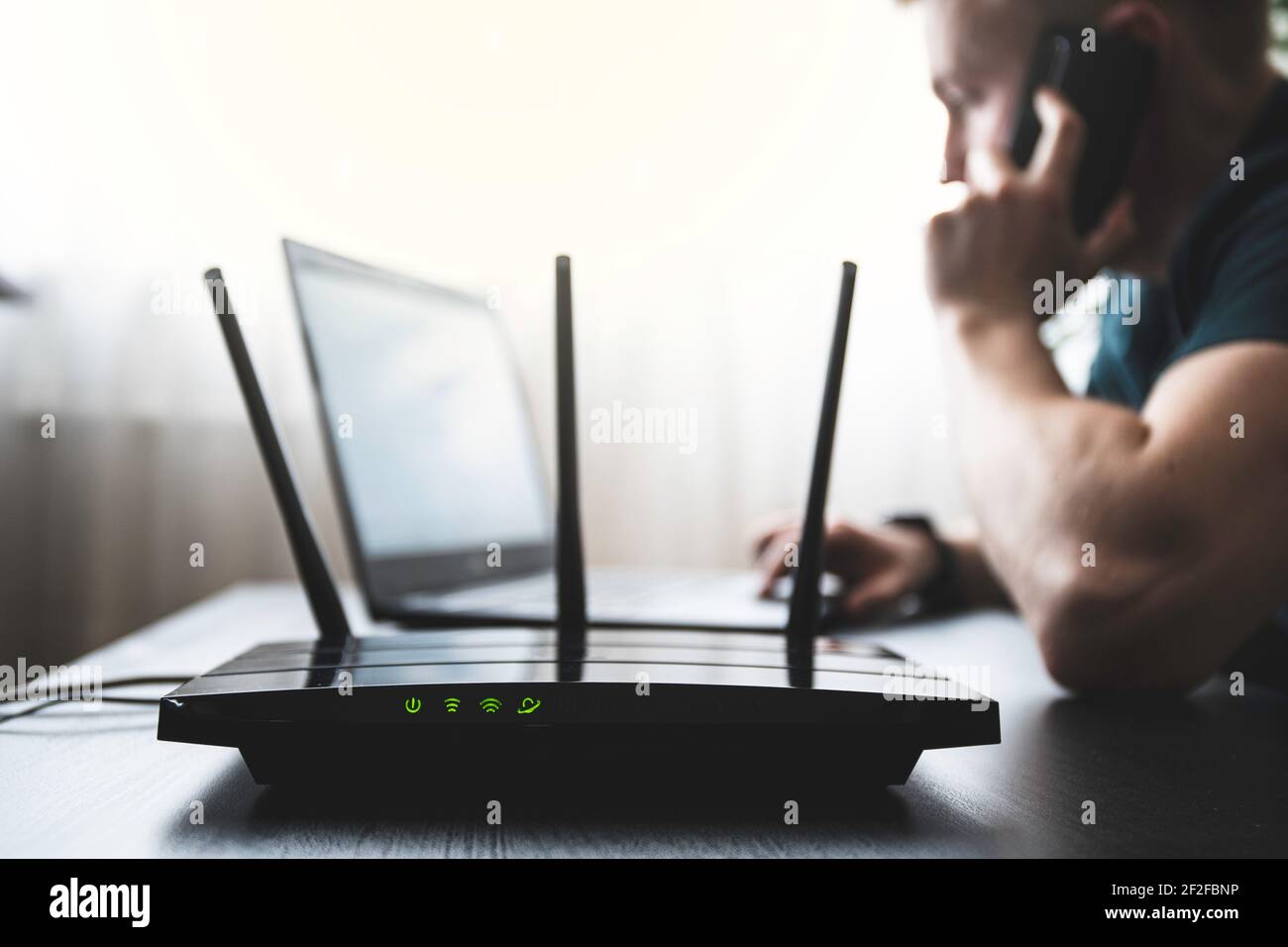 Wifi router table hi-res stock photography and images - Alamy