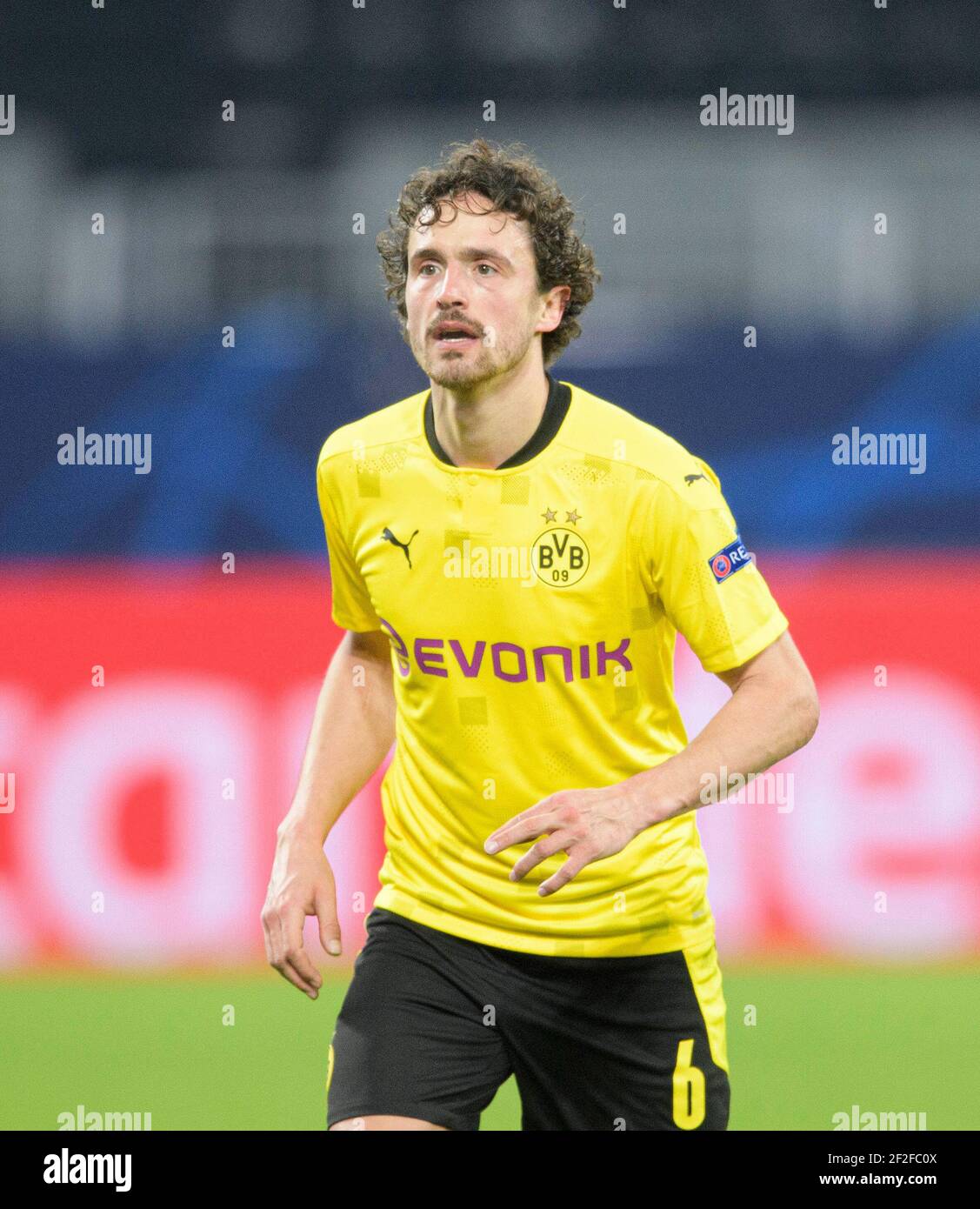 Thomas delaney footballer hi-res stock photography and images - Alamy