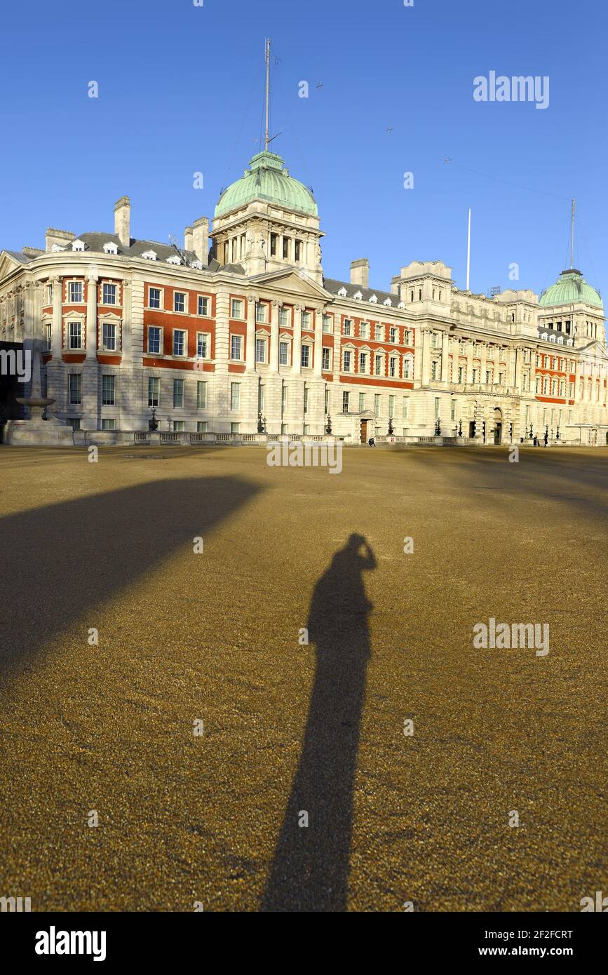 Empty london hi-res stock photography and images - Alamy