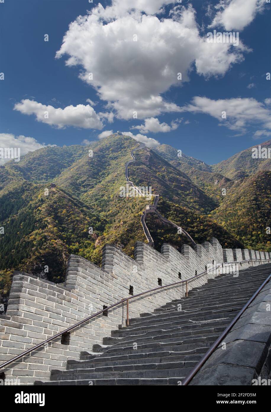 View of one of the most scenic sections of the Great Wall of China ...