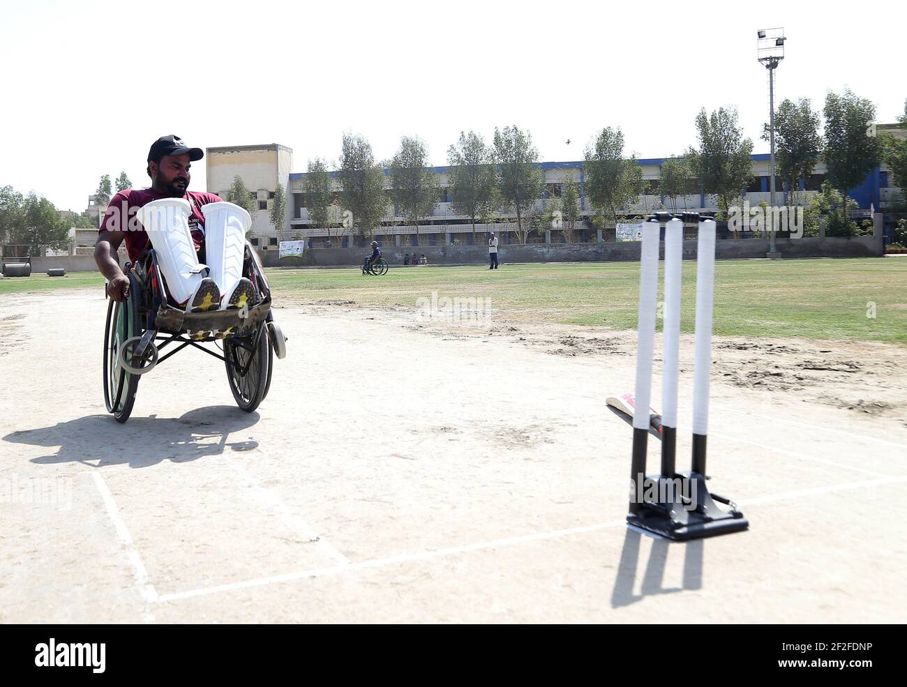 Wheelchair cricket hi-res stock photography and images - Alamy