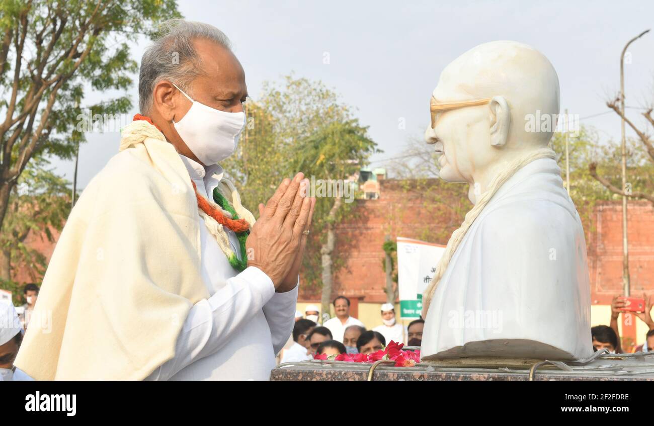 Mahatma gandhi dandi march hi-res stock photography and images - Alamy