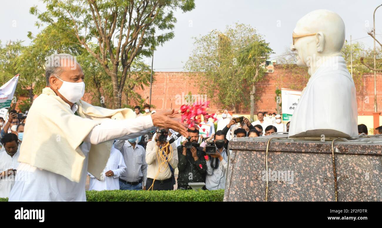 Mahatma gandhi salt march 1930 hi-res stock photography and images - Alamy