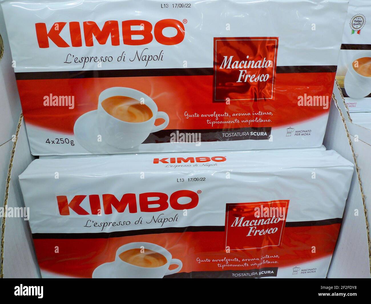 Kimbo hi-res stock photography and images - Alamy
