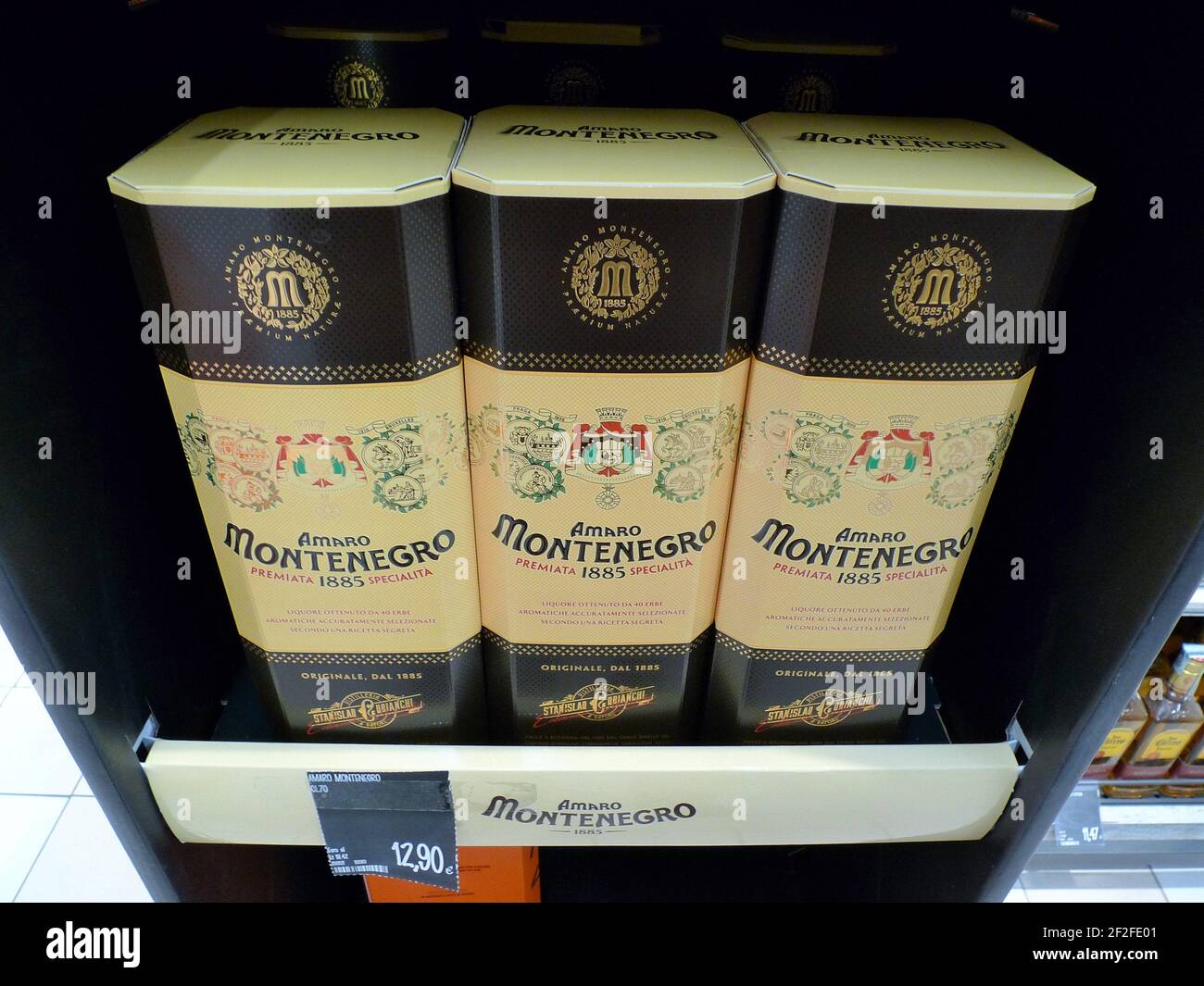Herbal italian liqueur hi-res stock photography and images - Alamy
