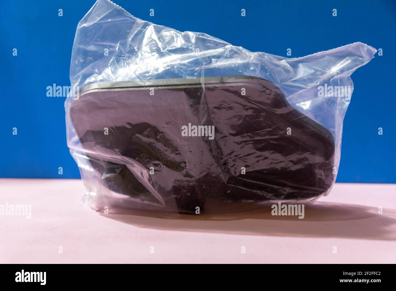 Automatic gear filter. Automobile transmission component. 2006 Ford ...