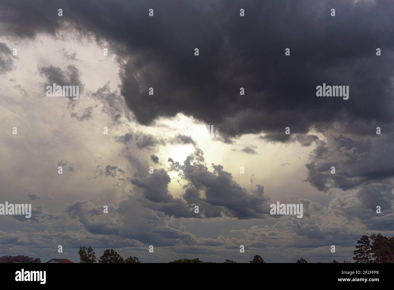 Purple sky clouds forming hi-res stock photography and images - Alamy