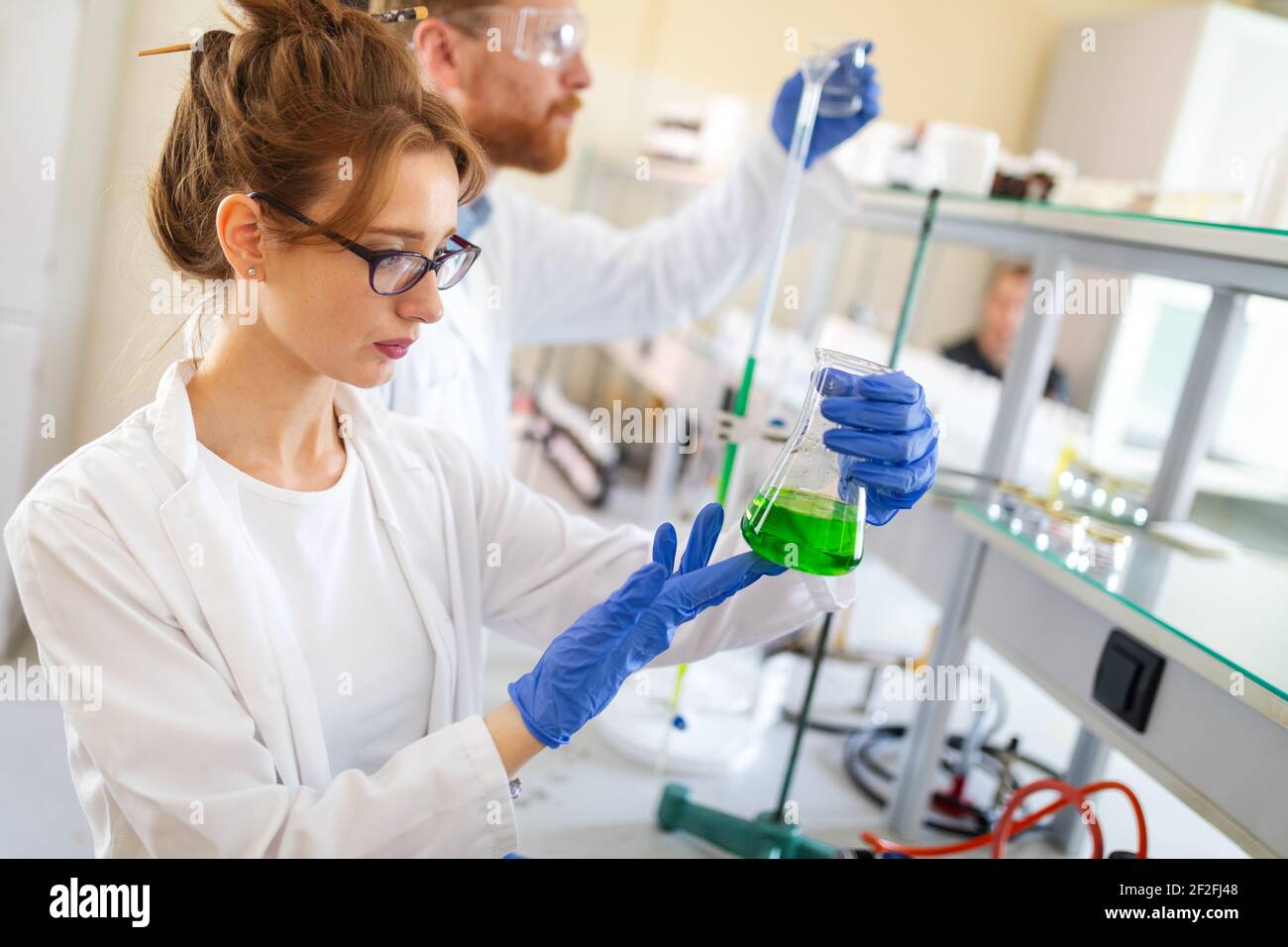 Cancer research lab hi-res stock photography and images - Alamy