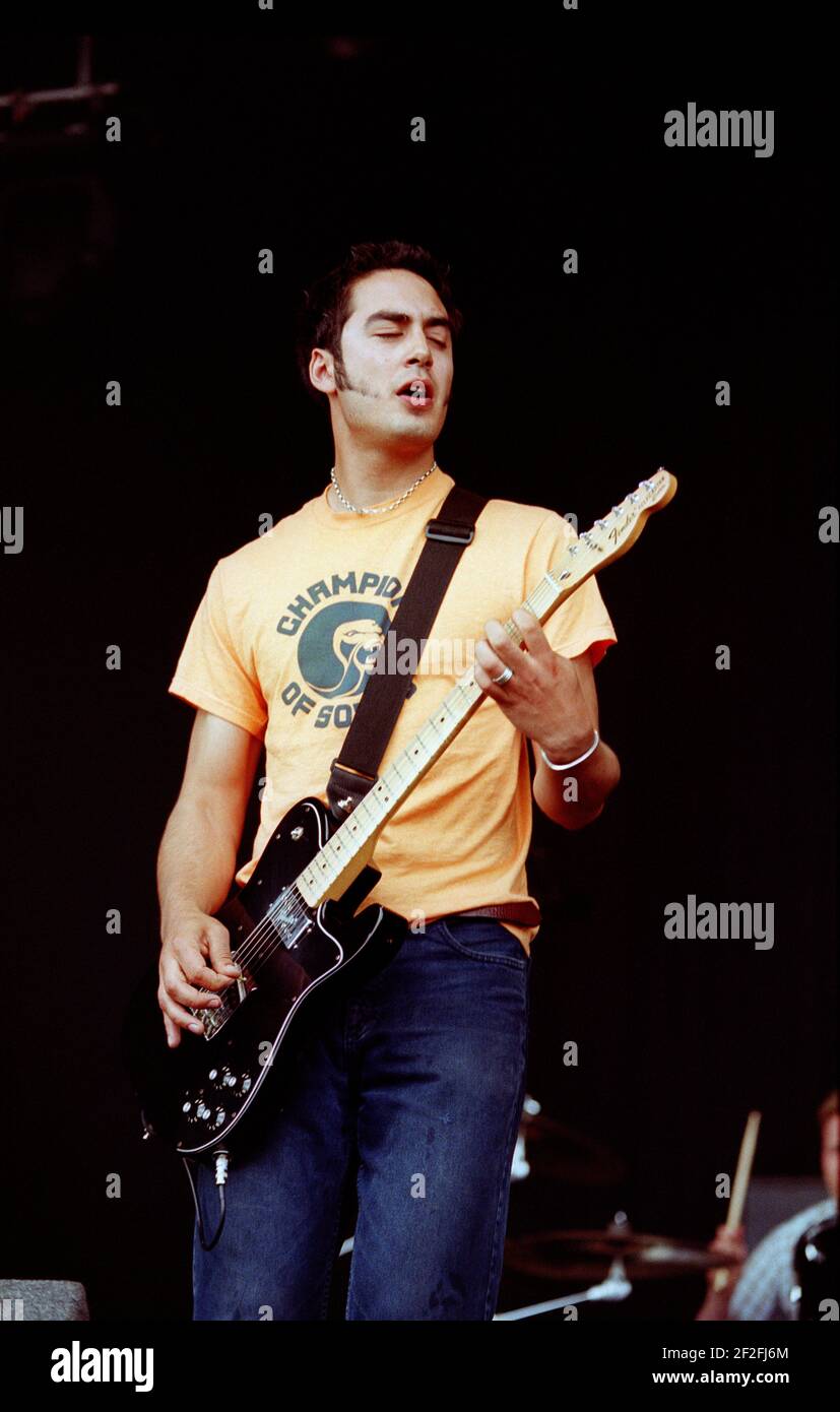 100 reasons band hi-res stock photography and images - Alamy