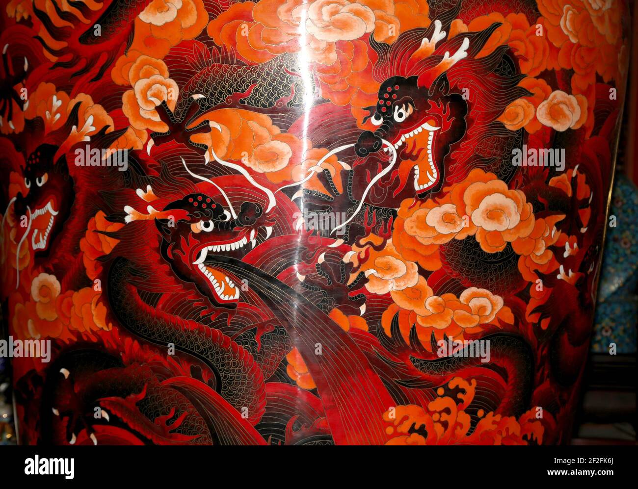 Traditional Chinese dragon painted in vibrant colors Stock Photo - Alamy