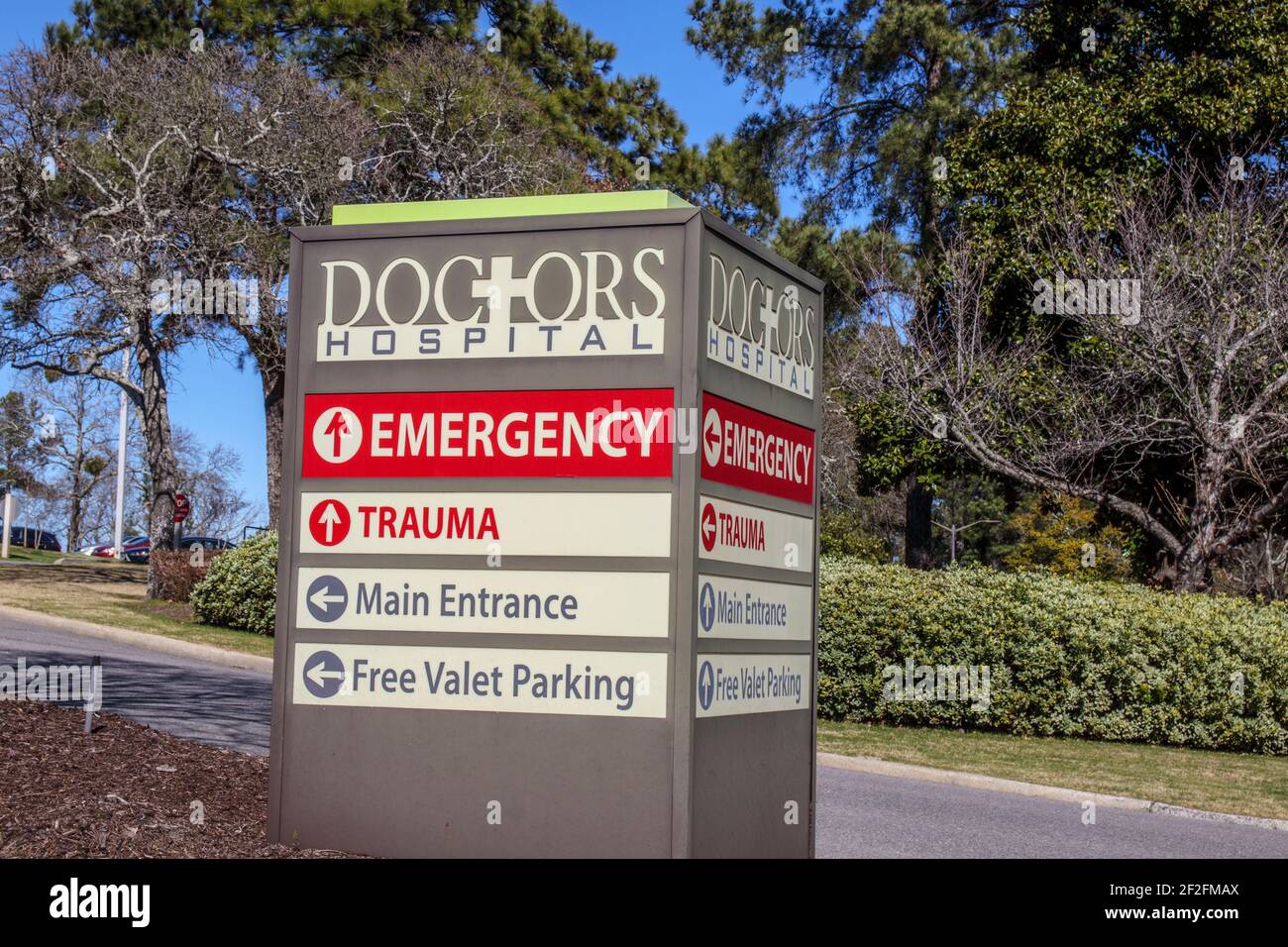 Augusta, Ga USA - 02 03 21: Doctors Hospital entrance street way sign ...