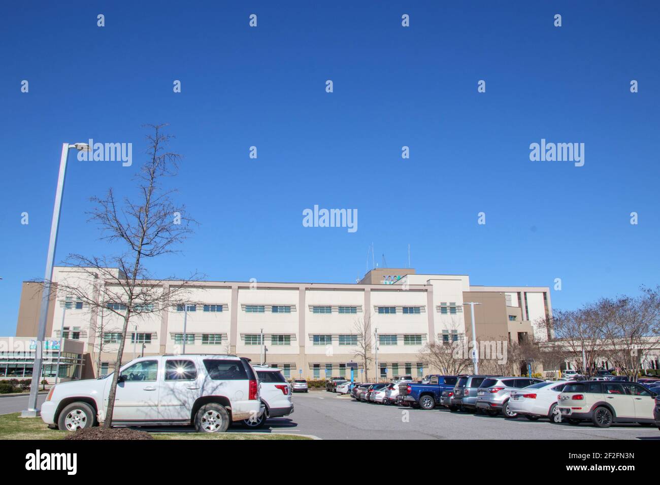 Augusta, Ga USA - 02 03 21: Doctors Hospital side view parking lot and ...