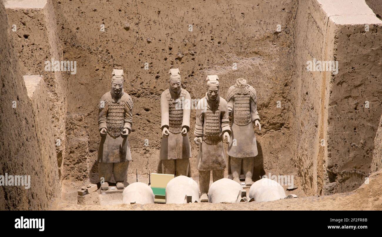 Qin dynasty Terracotta Army, Xian (Sian), China Stock Photo - Alamy