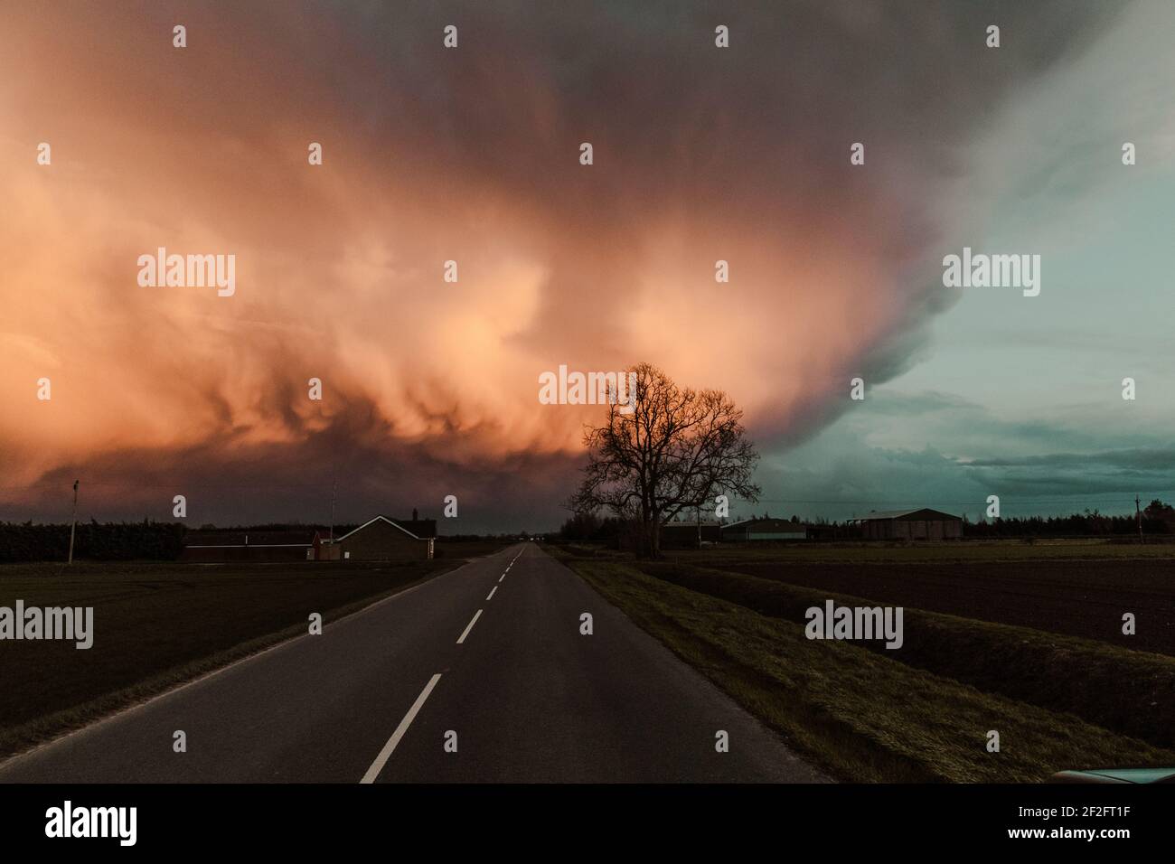 Angry clouds hi-res stock photography and images - Alamy