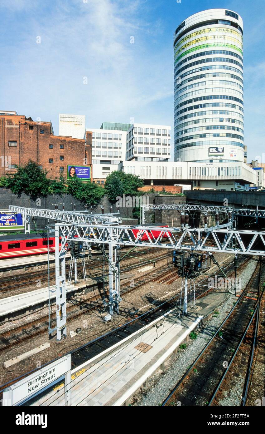1990's train station hi-res stock photography and images - Alamy