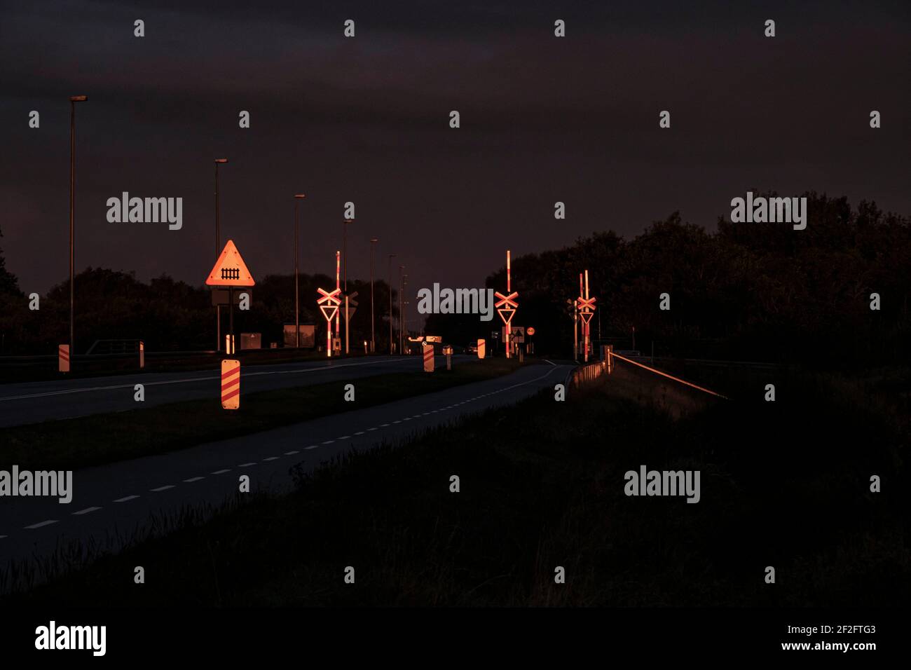 Reflective signs hi-res stock photography and images - Alamy