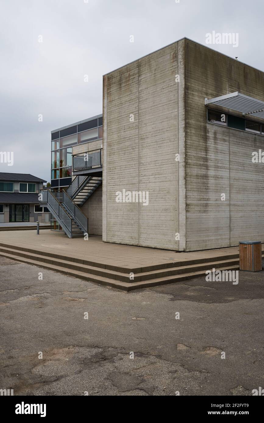 A modern grey and dirty school building Stock Photo - Alamy
