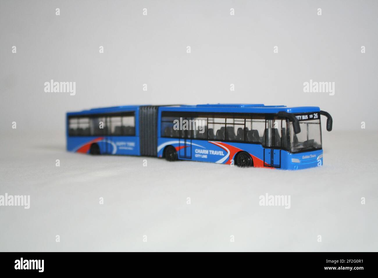 100 bus hi-res stock photography and images - Alamy