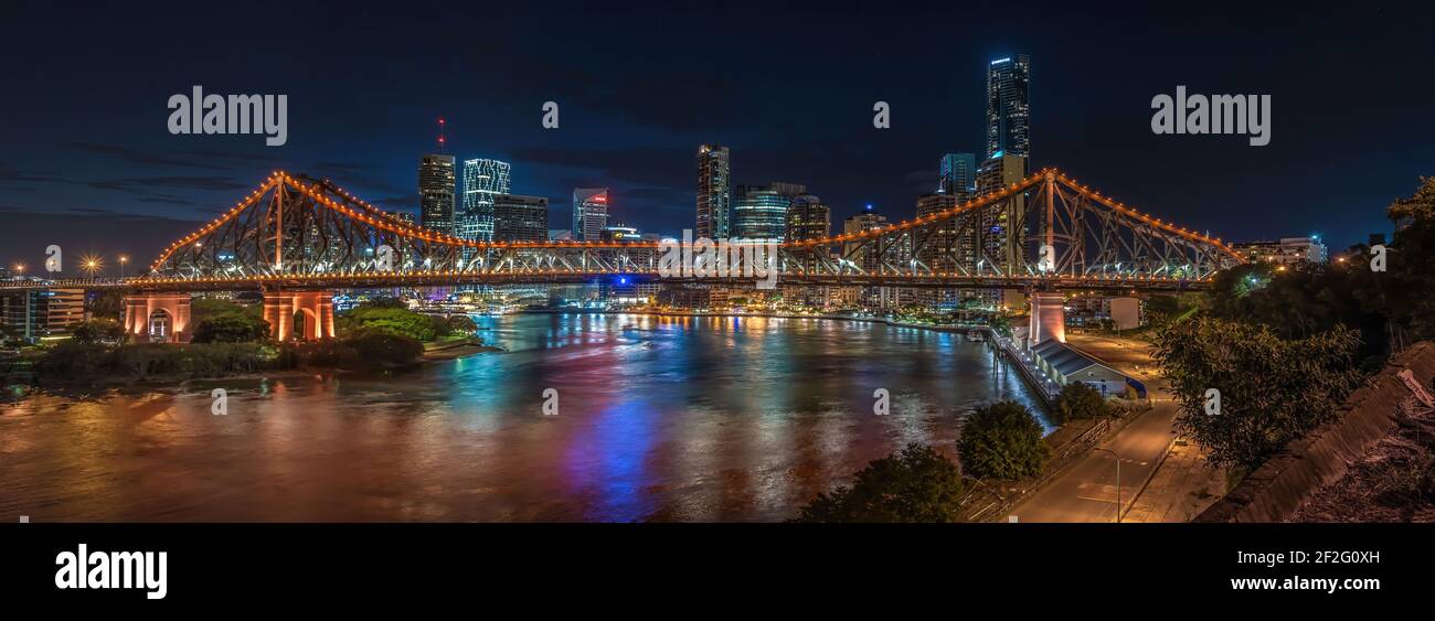 The Storey Bridge with the Brisbane skyline in the background Stock ...