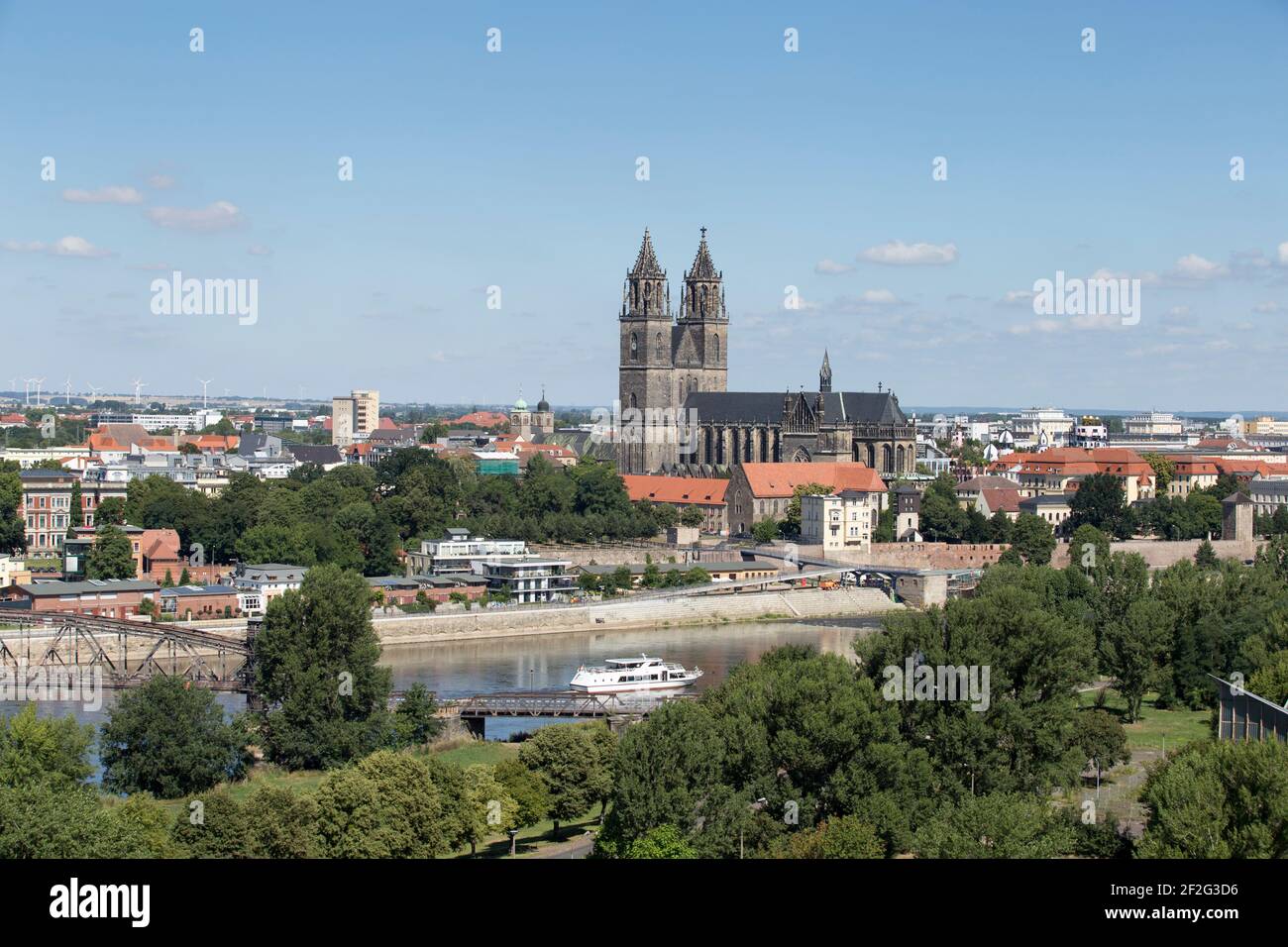 Cathedral and Elbe, Magdeburg Stock Photo - Alamy