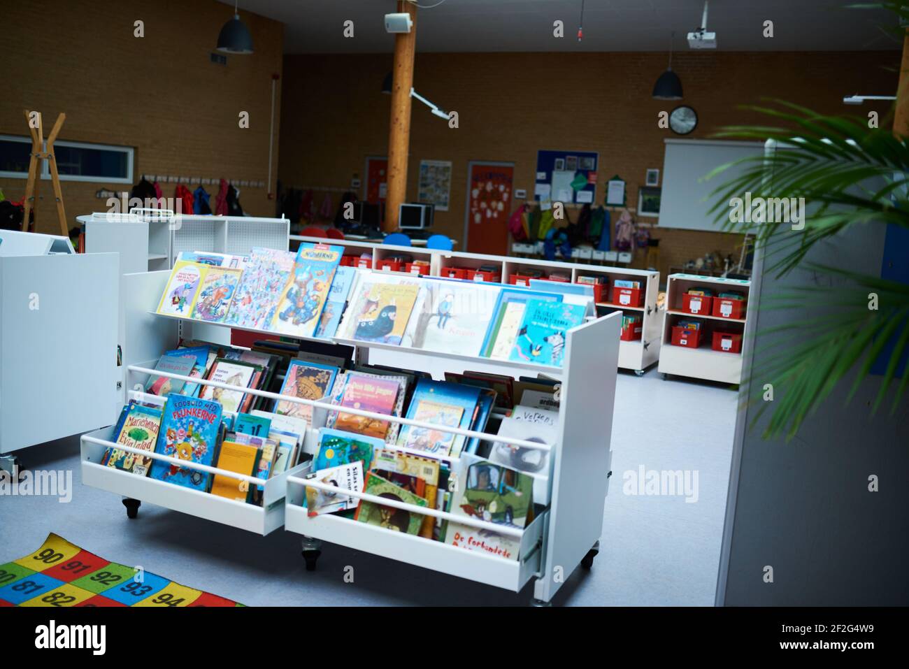A empty small school library with a bookshelf Stock Photo - Alamy