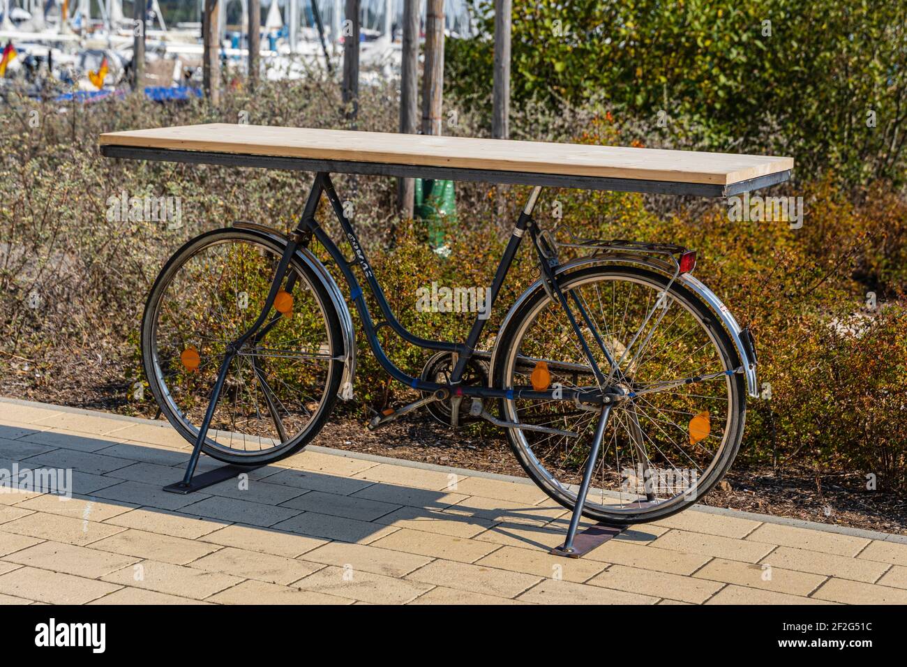 Bicycle and table hi-res stock photography and images - Alamy