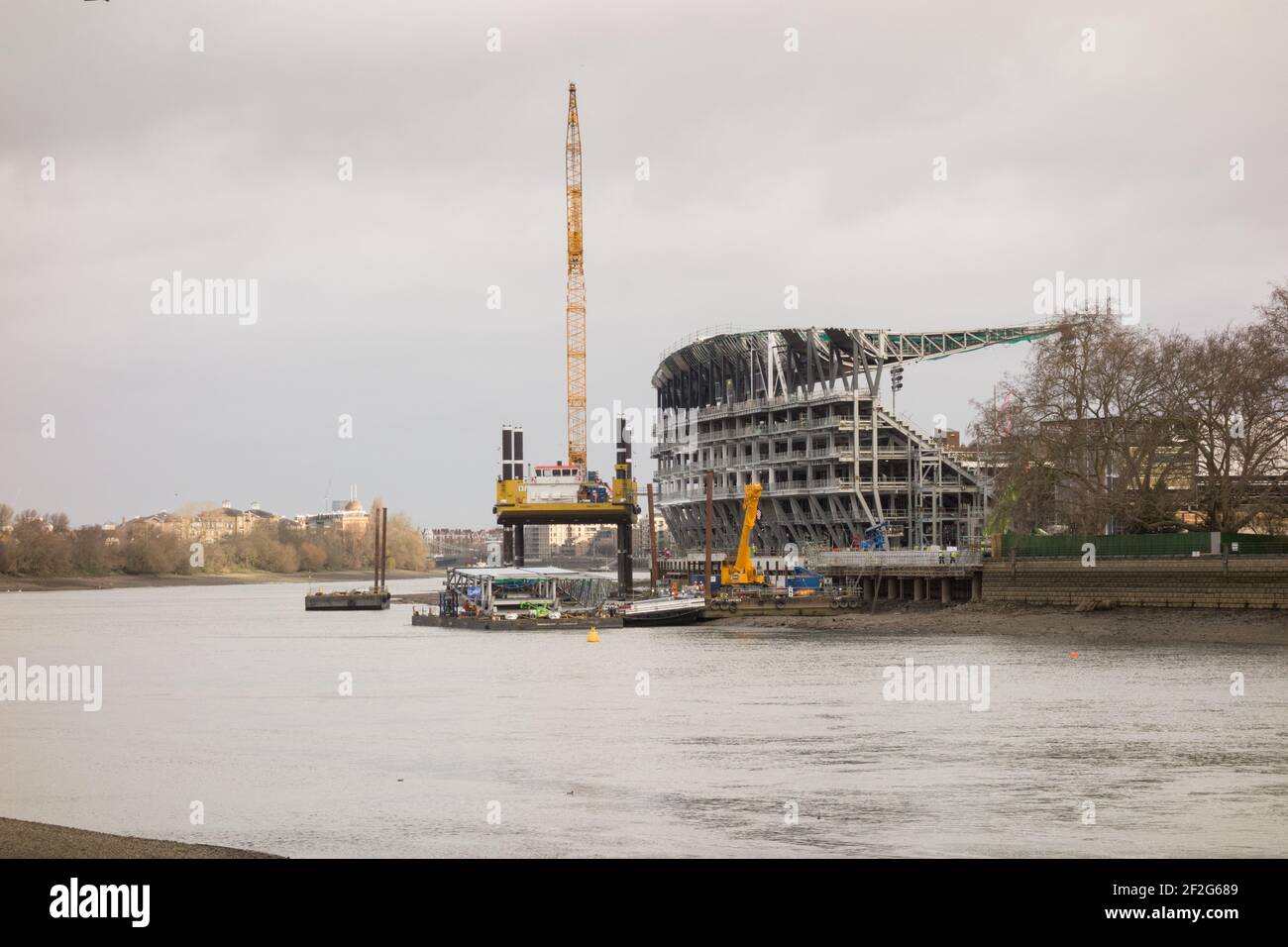 The riverside stand at craven cottage hi-res stock photography and ...