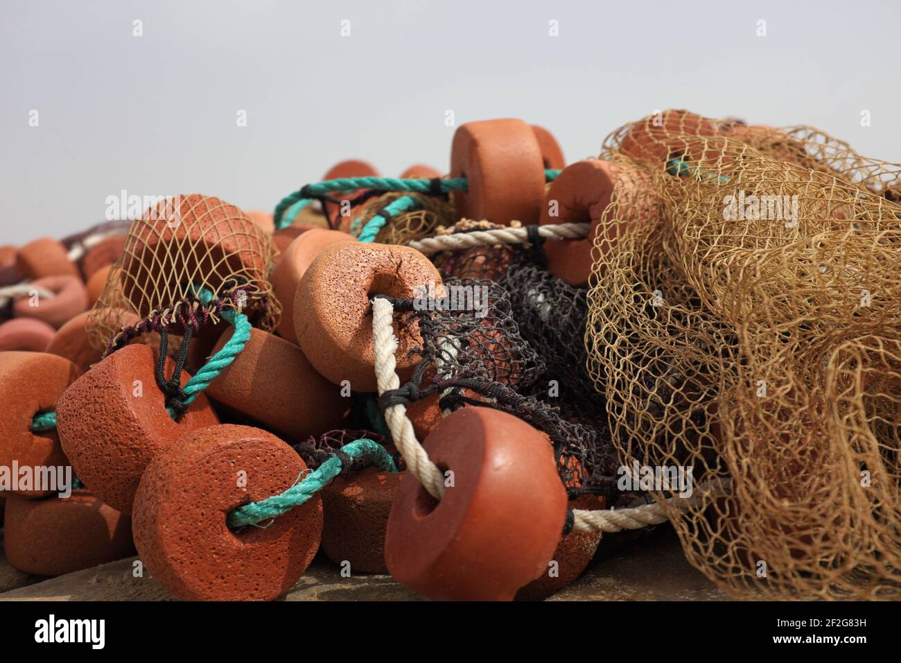 Jumble of ropes hi-res stock photography and images - Alamy