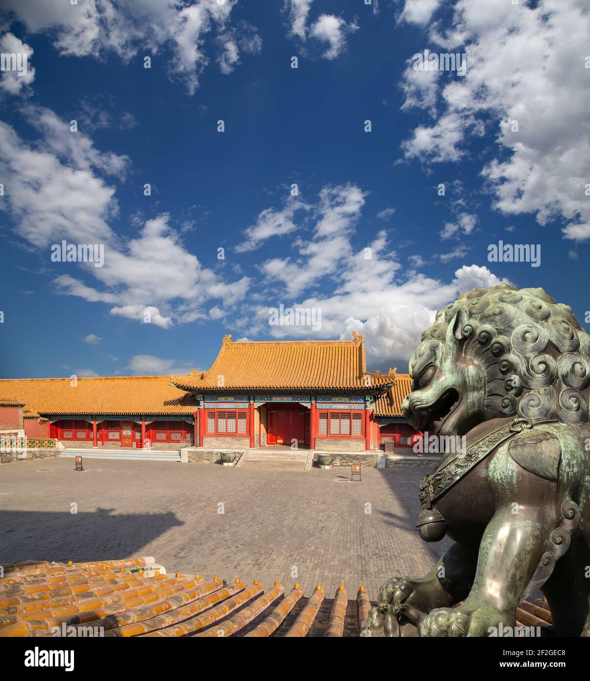 Bronze Guardian Lion Statue in the Forbidden City, Beijing, China Stock ...