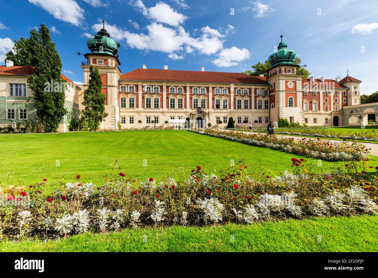 Zamek w lancucie hi-res stock photography and images - Alamy