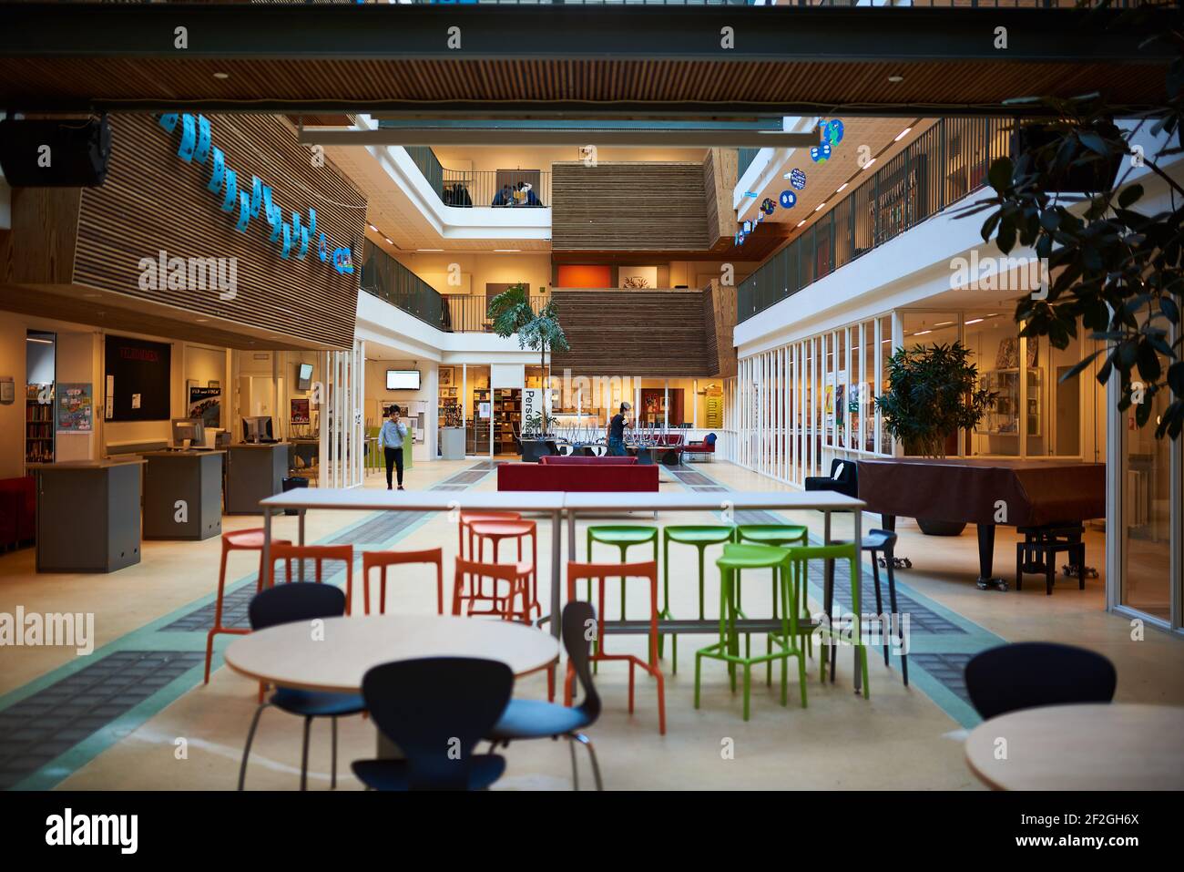 area in a school for student to relax and work Stock Photo - Alamy