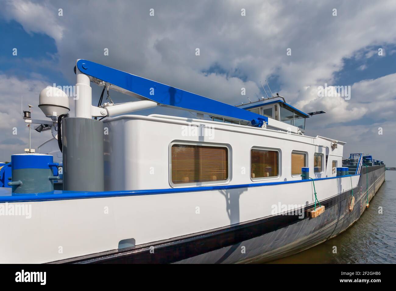 Inland tanker hi-res stock photography and images - Alamy