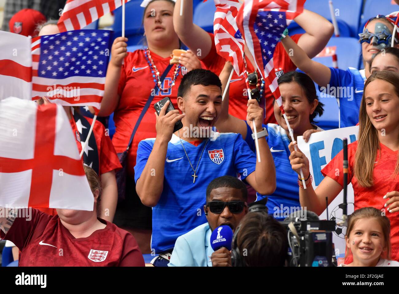 England usa fans show support hi-res stock photography and images - Alamy