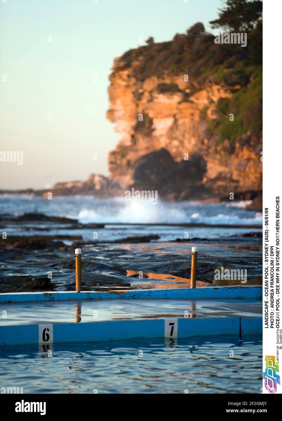 Dee why pool sydney hi-res stock photography and images - Alamy